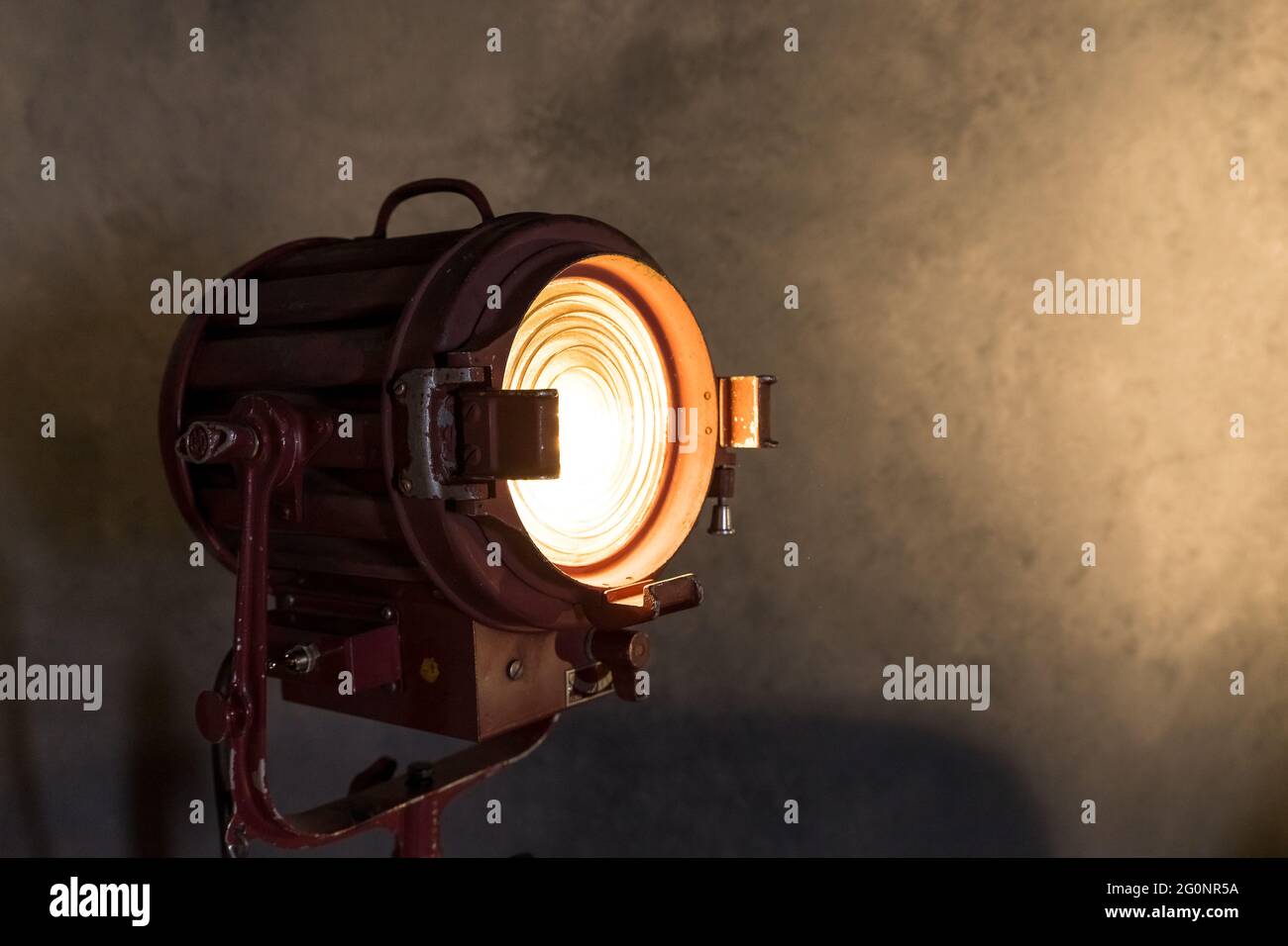 Old movie projector bulb hi-res stock photography and images - Alamy