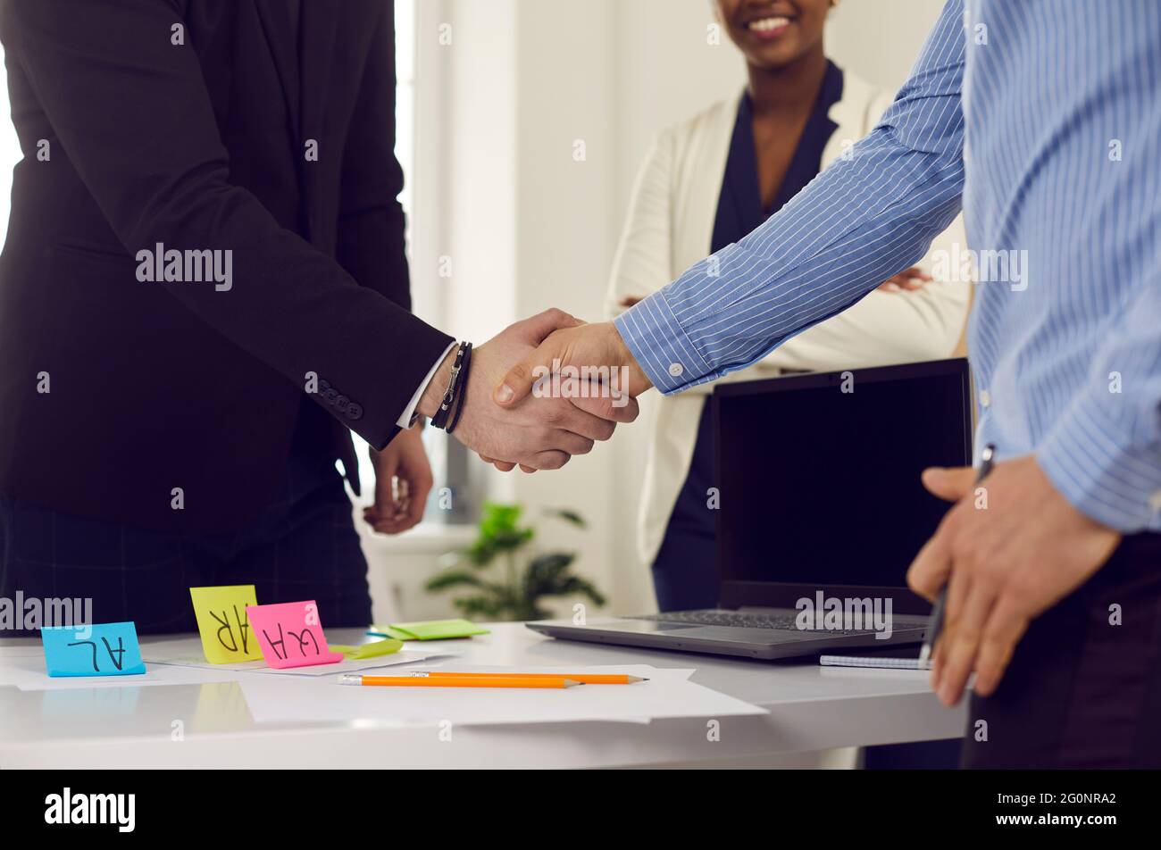 End shake hi-res stock photography and images - Alamy