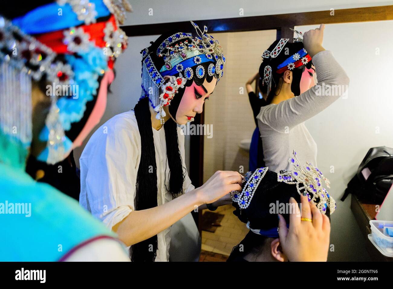 Chinese Opera backstage (Lisbon Stock Photo - Alamy