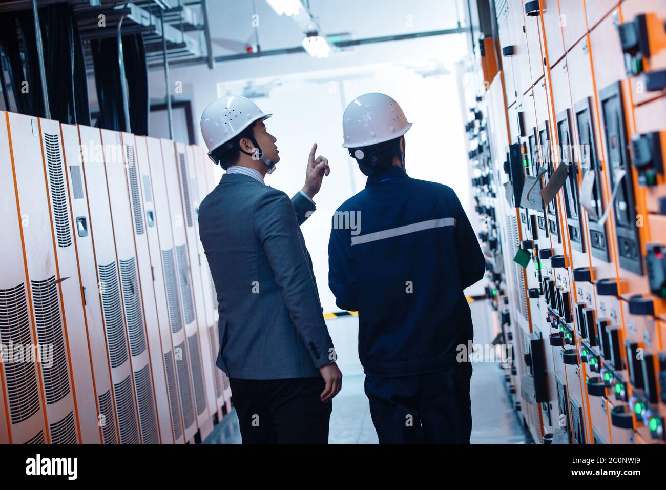 The factory inspection leadership and technical personnel of figure ...