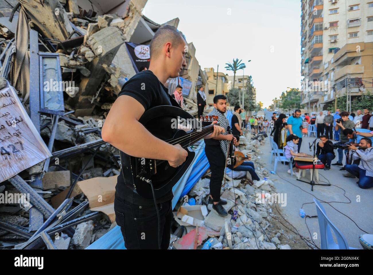 Gaza city, The Gaza Strip, Palestine. 2nd June, 2021. Palestinian music ...