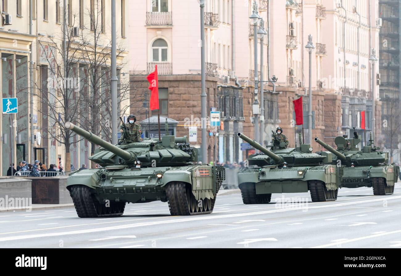 T 72b3 main battle tank hi-res stock photography and images - Alamy
