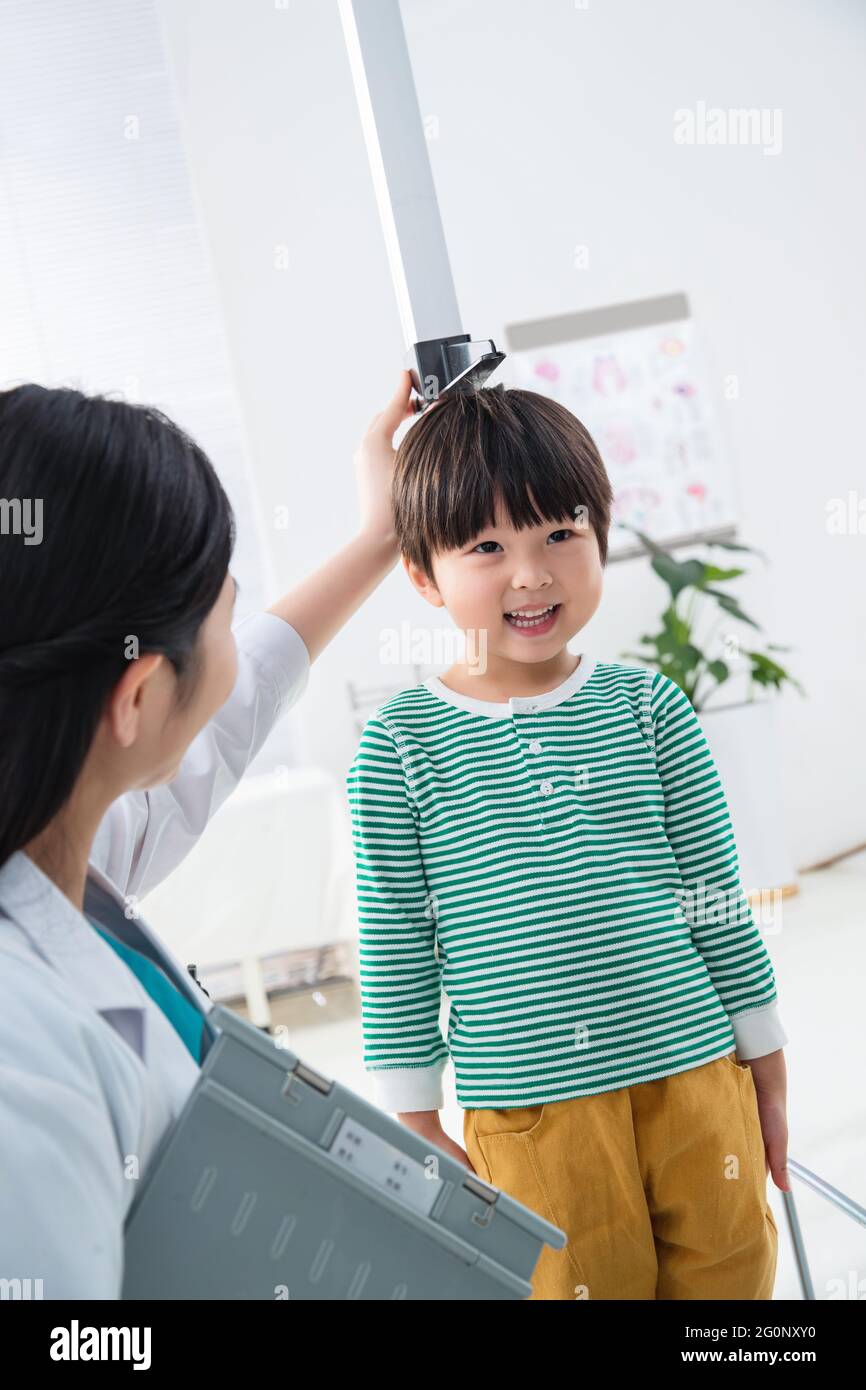 Measuring height hospital hi-res stock photography and images - Alamy