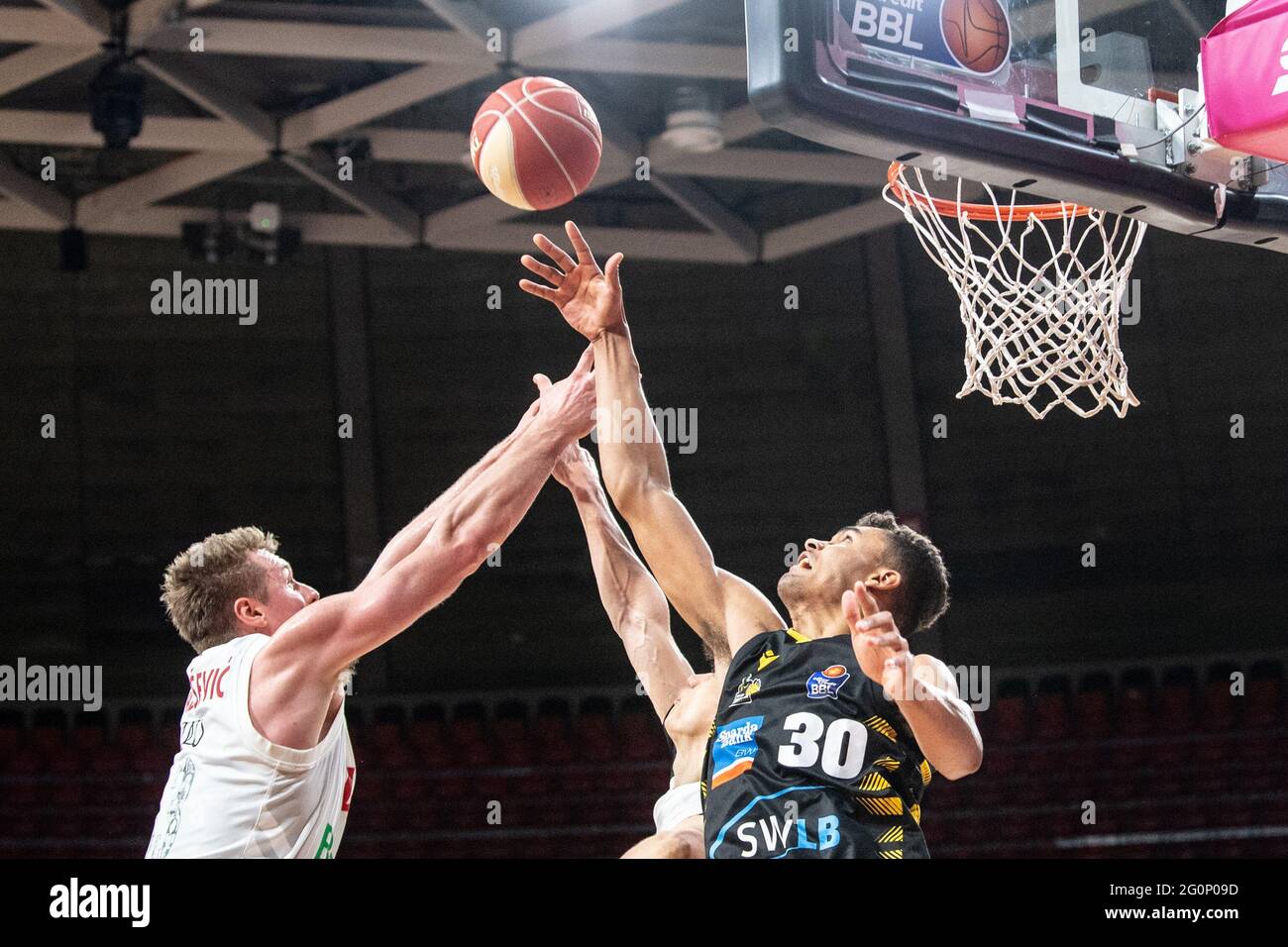 Riesen leon hi-res stock photography and images - Alamy