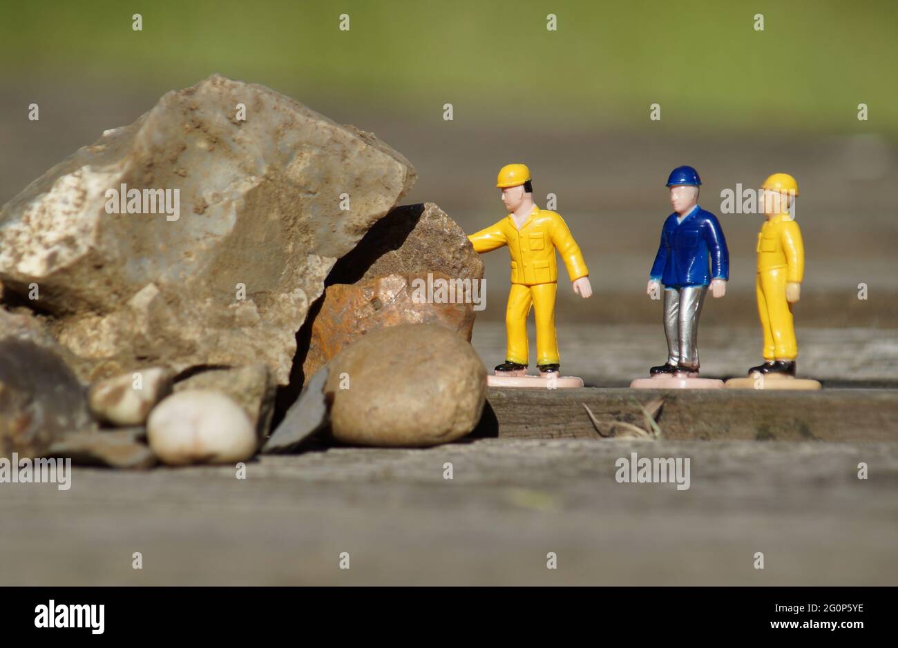 Manual handling safety hi-res stock photography and images - Alamy