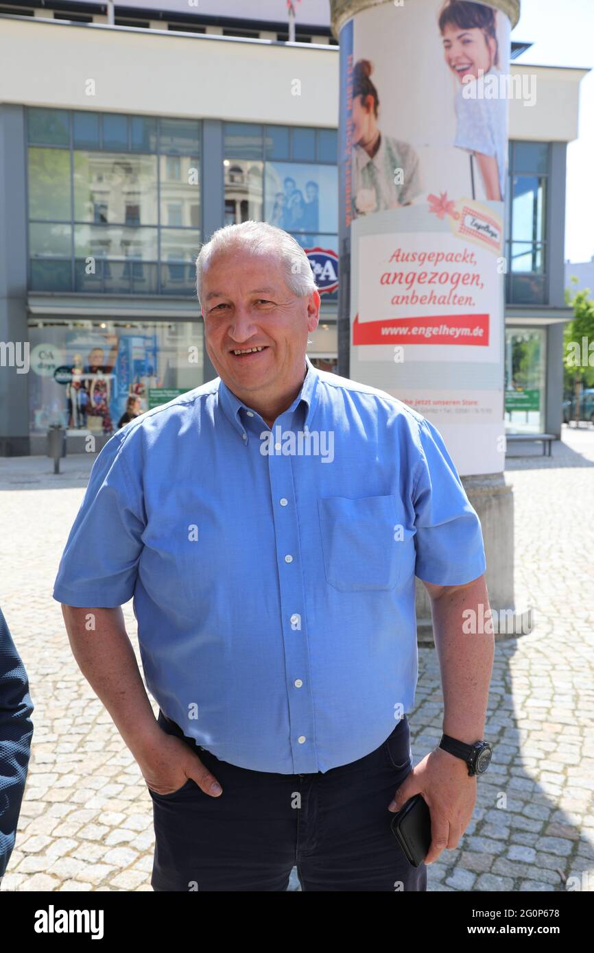Mike Moncsek beim AfD Bundestagswahlkampf in Görlitz am 02.06.2021 ...