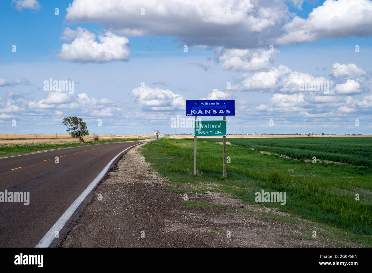 Welcome to kansas sign hi-res stock photography and images - Alamy