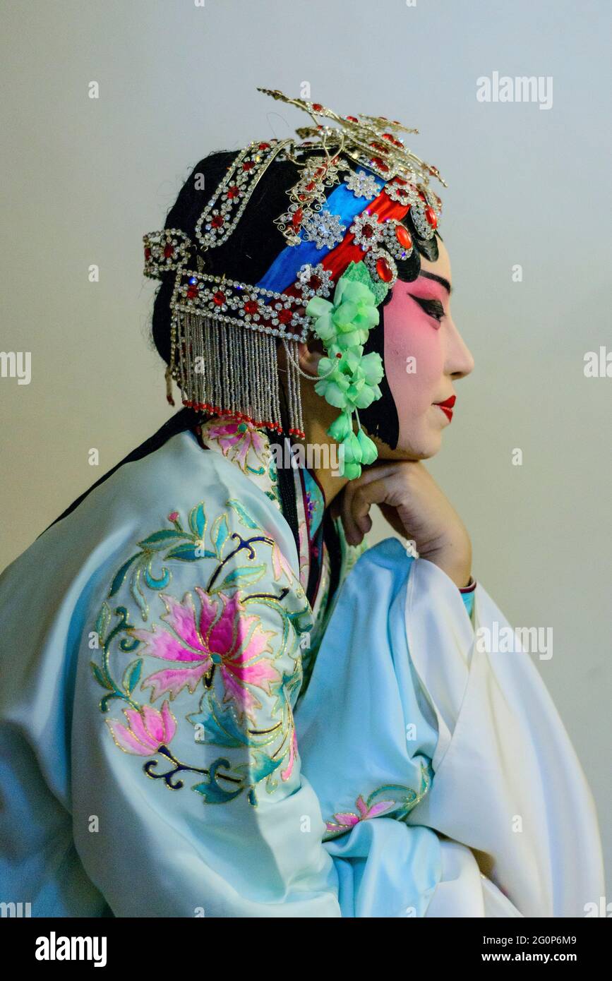 Chinese Opera backstage (Lisbon Stock Photo - Alamy