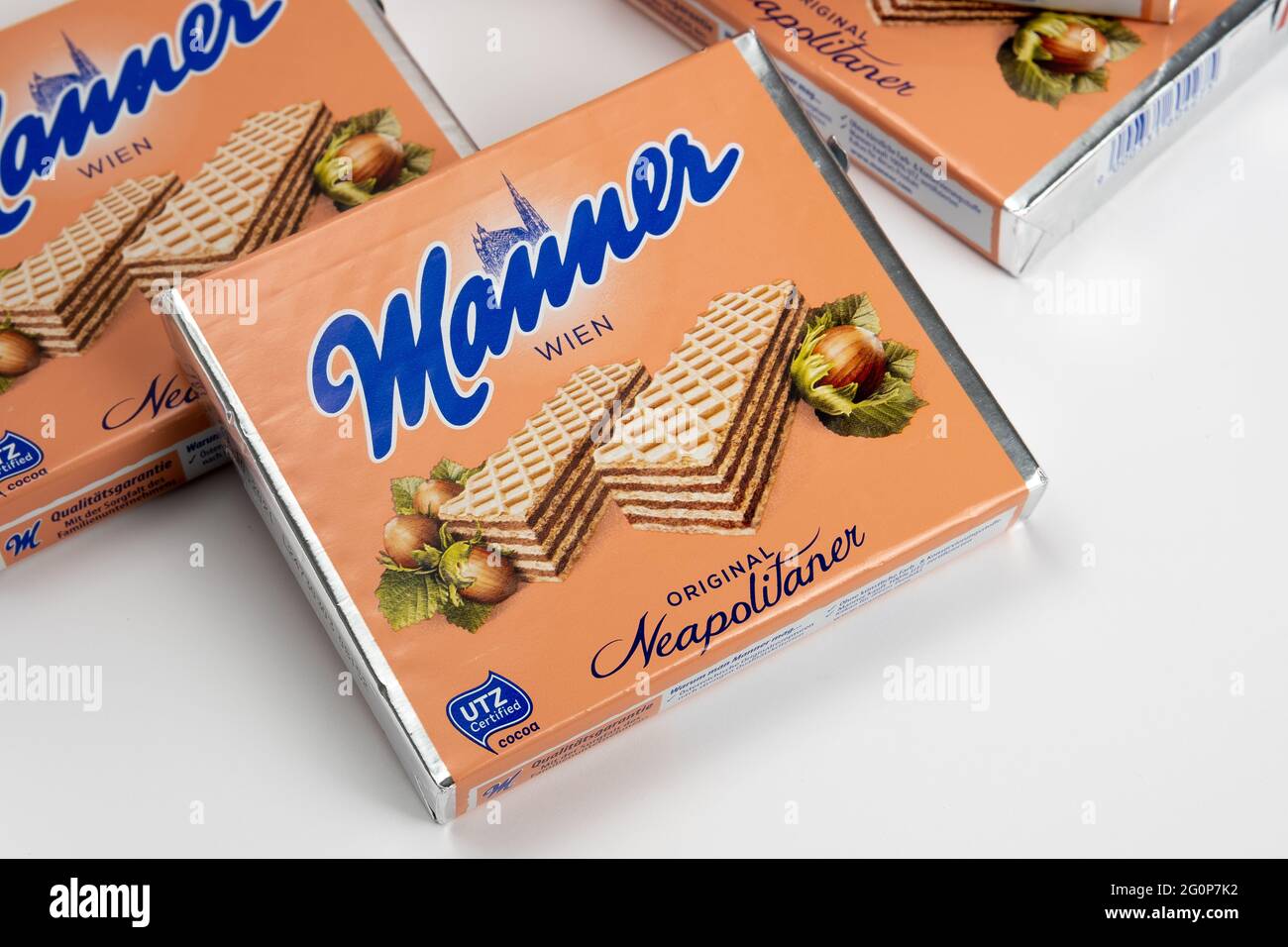 MANNER ORIGINAL NEAPOLITAN WAFERS. Sweet treats from Vienna, Austria ...