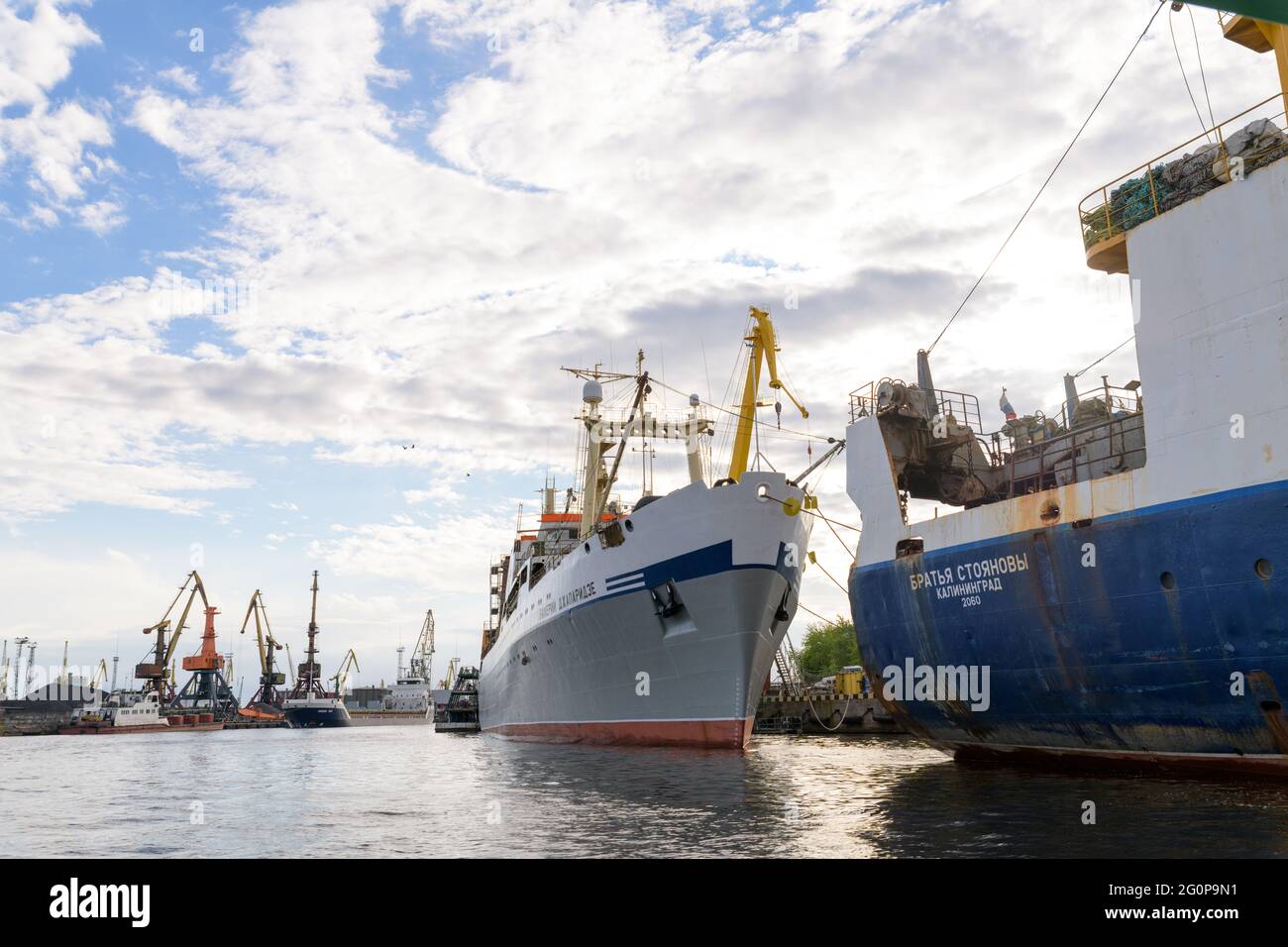 Kaliningrad port hi-res stock photography and images - Alamy