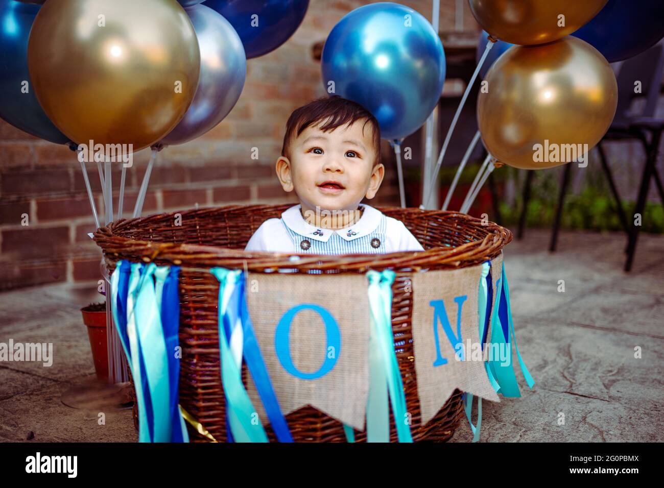 Cake Smash Pictures Stock Photo - Alamy