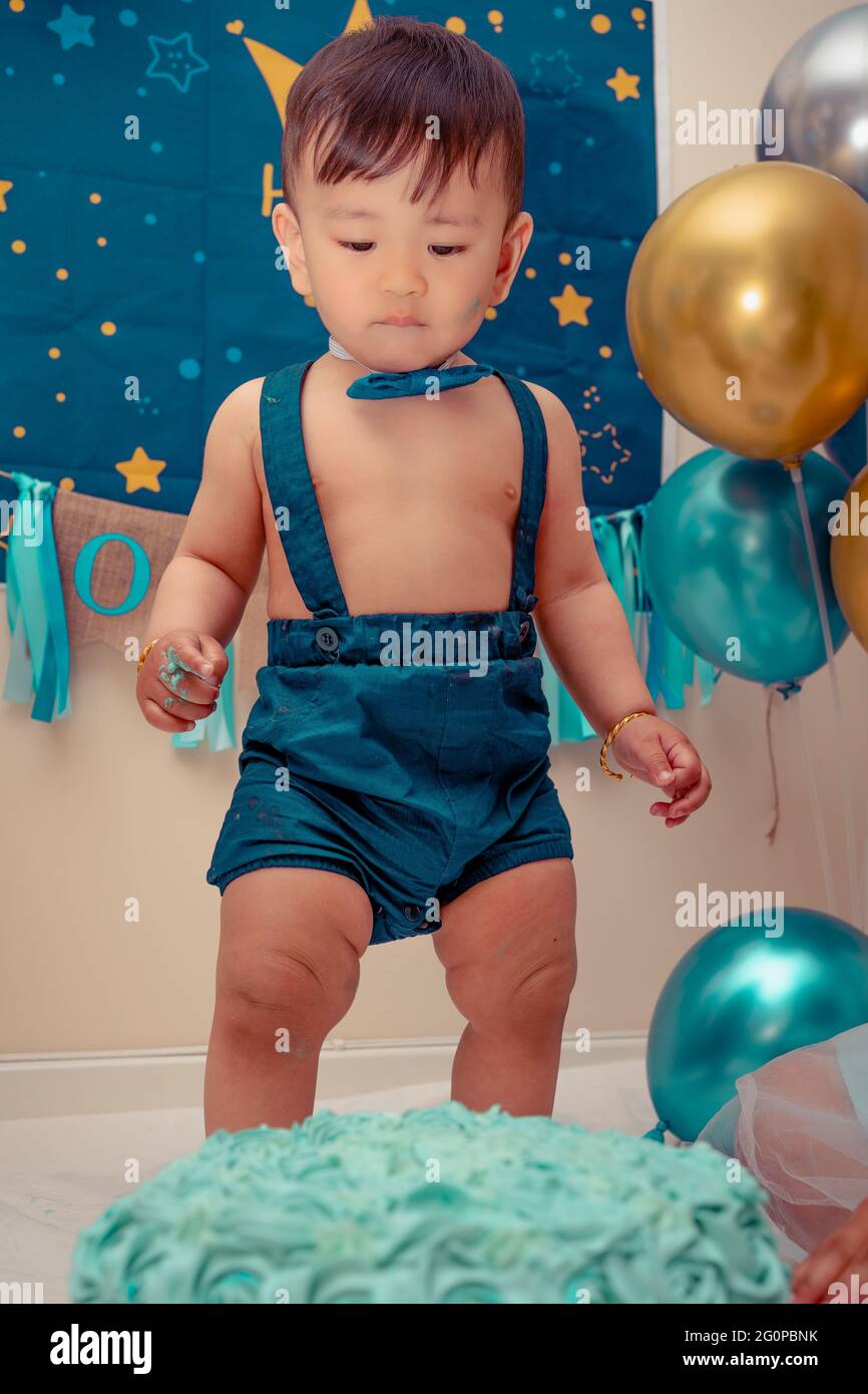 Baby Smashing Birthday Cake High Resolution Stock Photography and ...