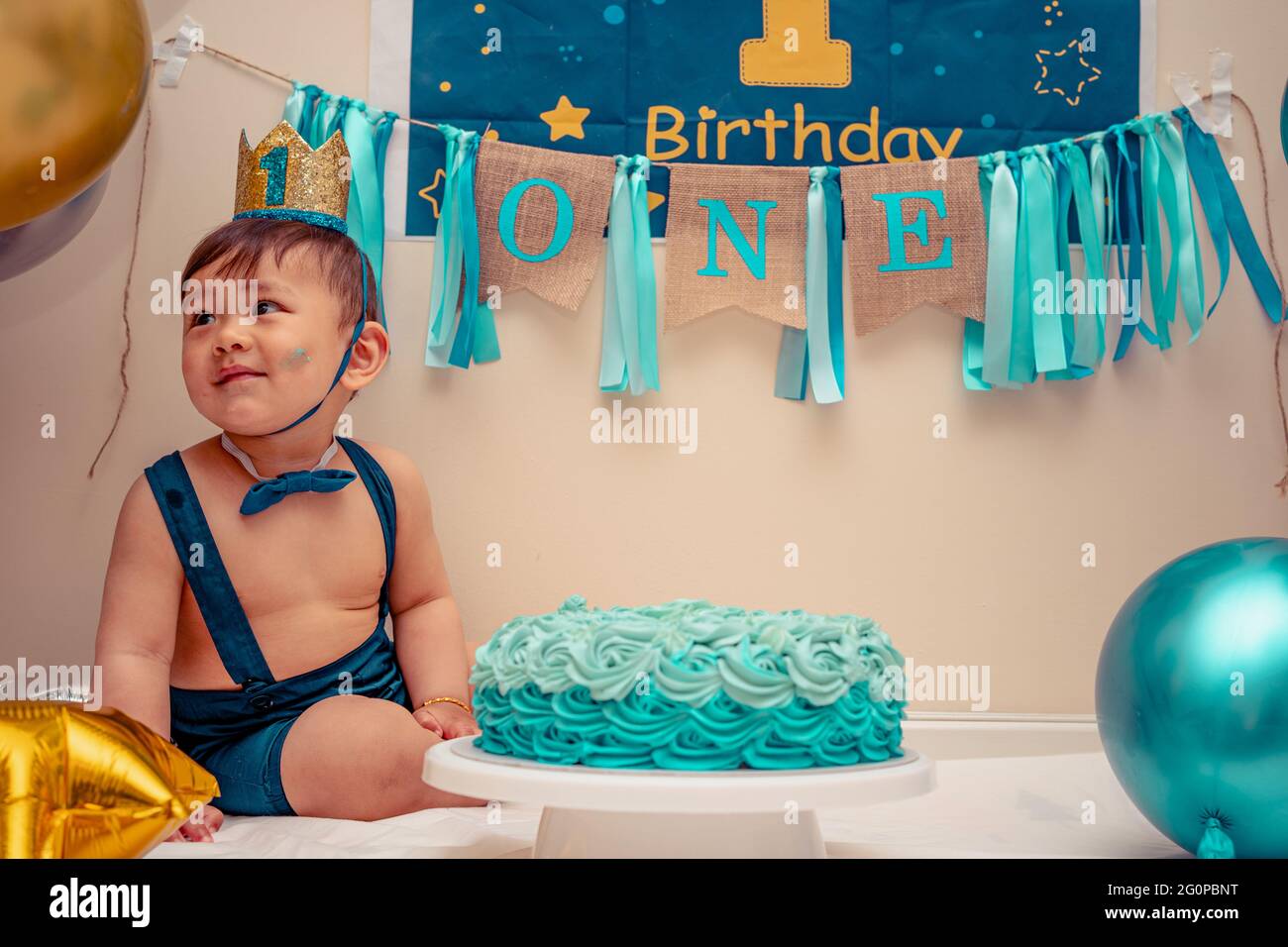 Cake Smash Pictures Stock Photo - Alamy