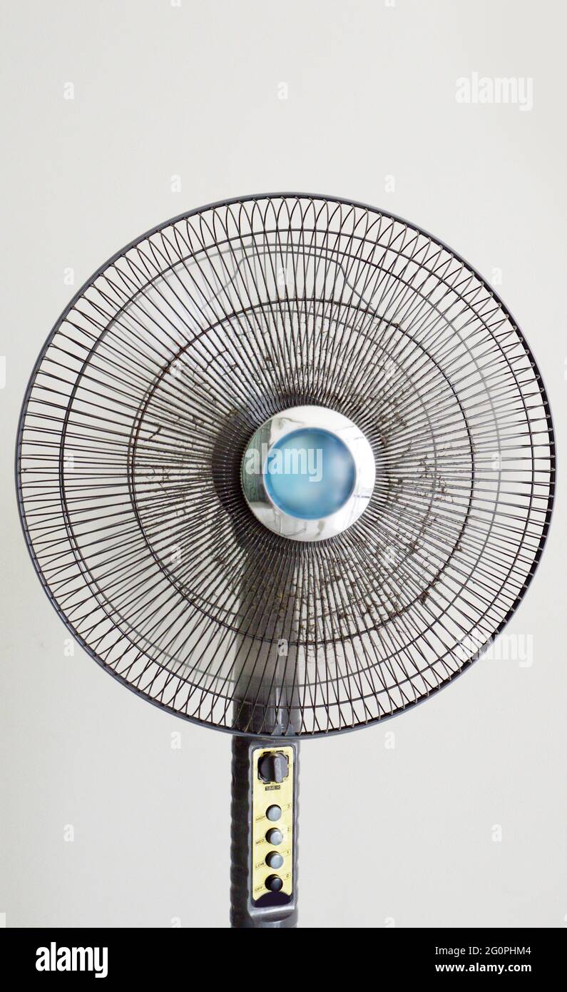 Standing fan hi-res stock photography and images - Alamy