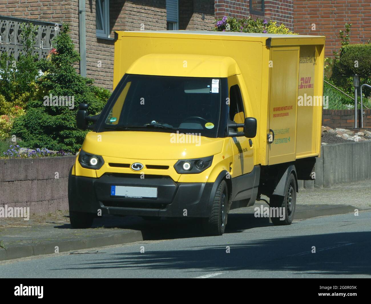 Dhl electric vehicle hi-res stock photography and images - Alamy