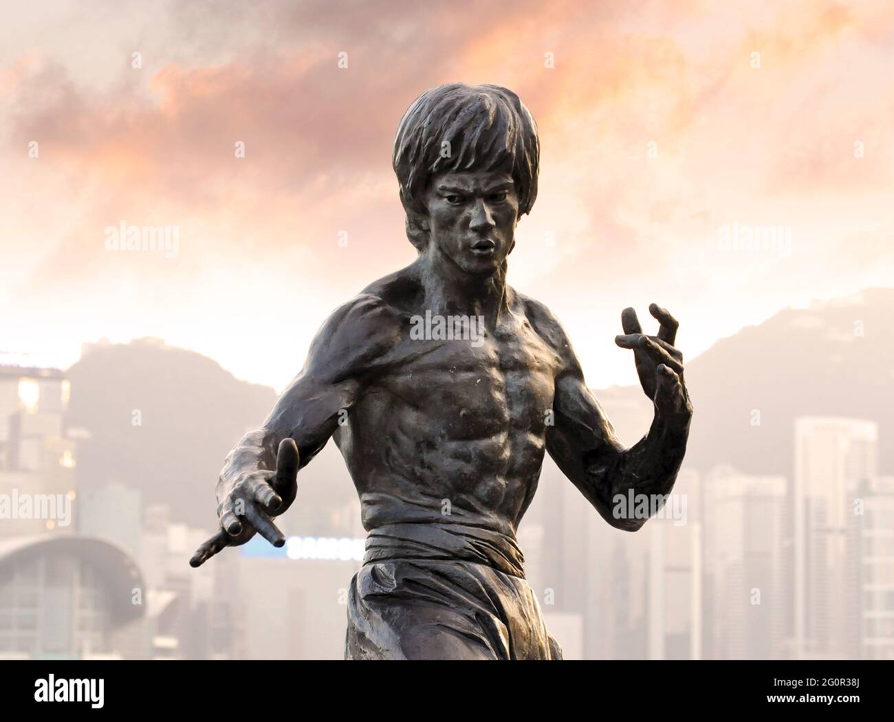 Bruce lee statue hi-res stock photography and images - Alamy