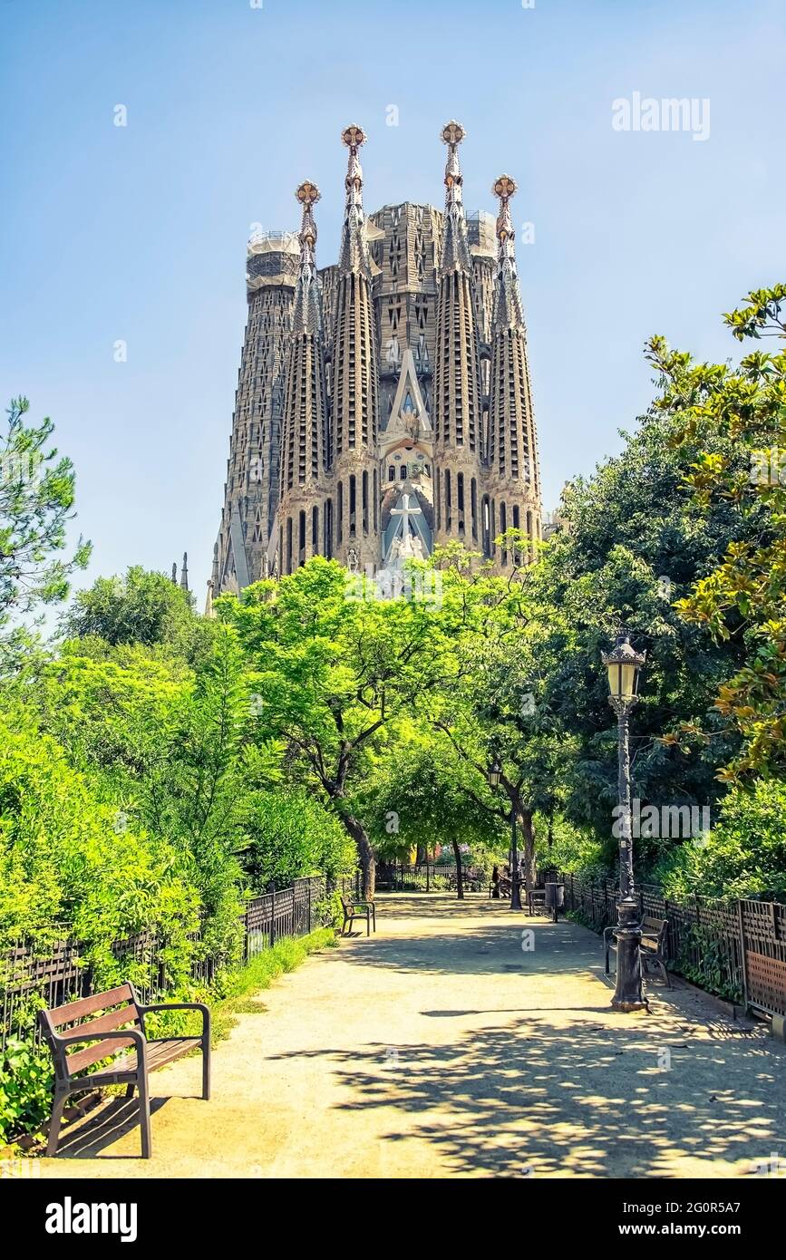Basilica Sagrada Familia at Lauren Brennan blog