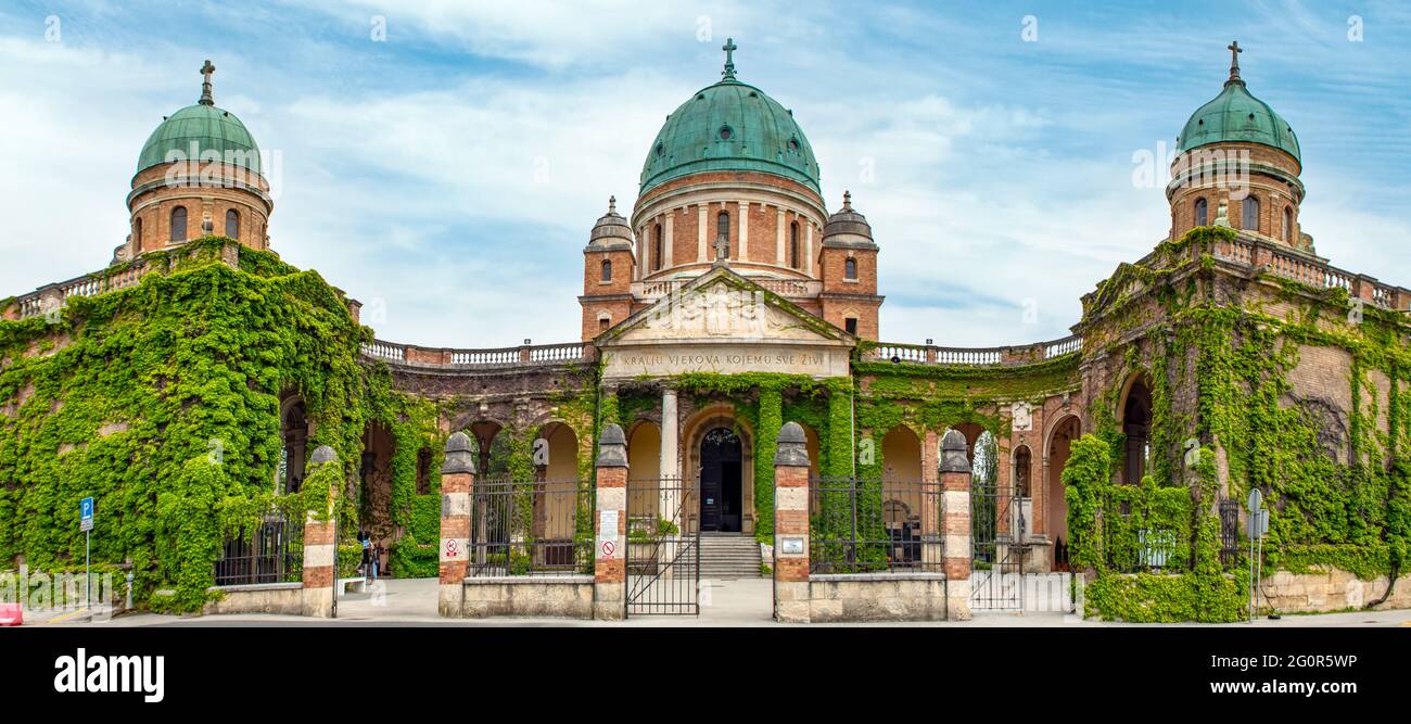 Zagreb mirogoj cemetery hi-res stock photography and images - Alamy
