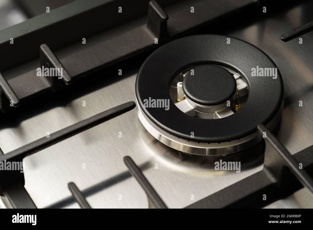 New modern shining metal gas cooker close up Stock Photo - Alamy