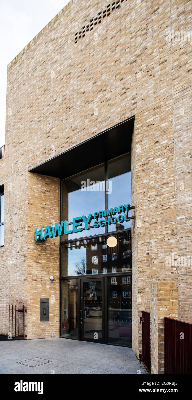 Main entrance of empty from students Hawley Primary School Stock Photo ...
