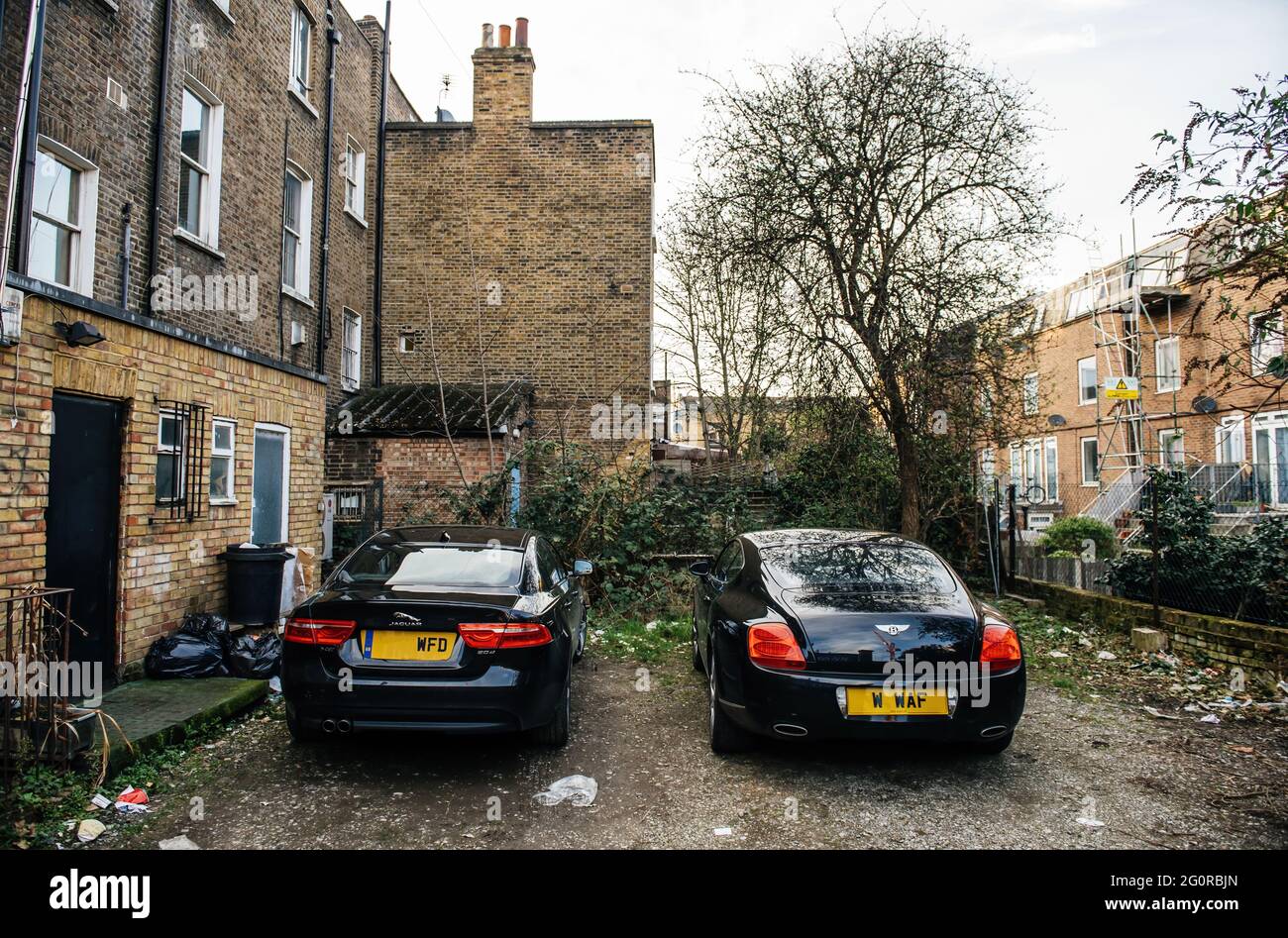 Bentley race car london hi-res stock photography and images - Alamy