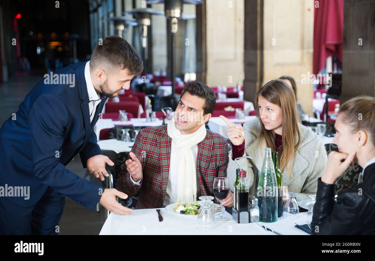 Complaining restaurant hi-res stock photography and images - Alamy