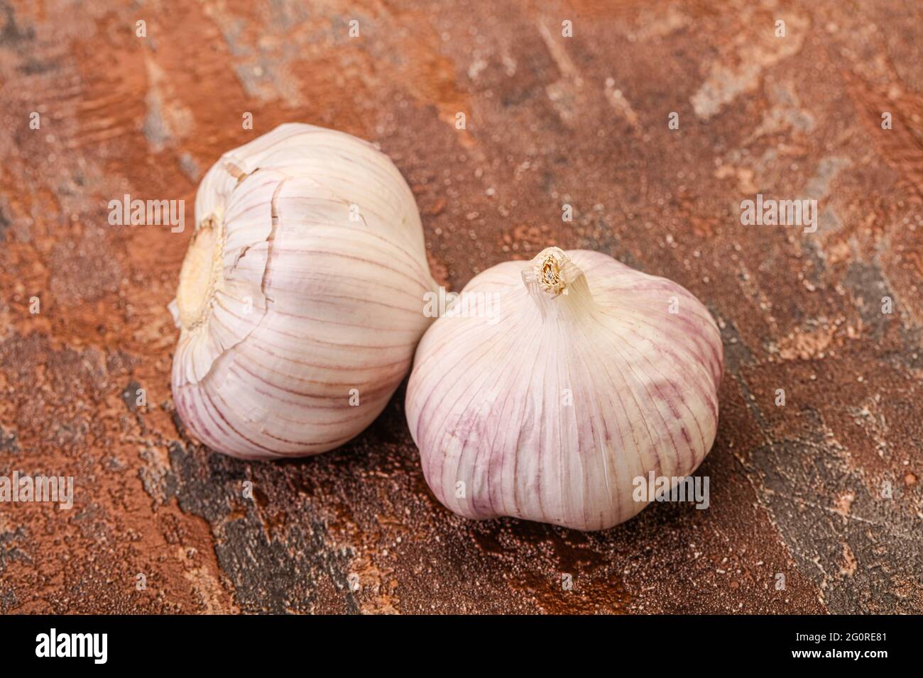 Fresh ripe and tasty garlic isolated Stock Photo - Alamy