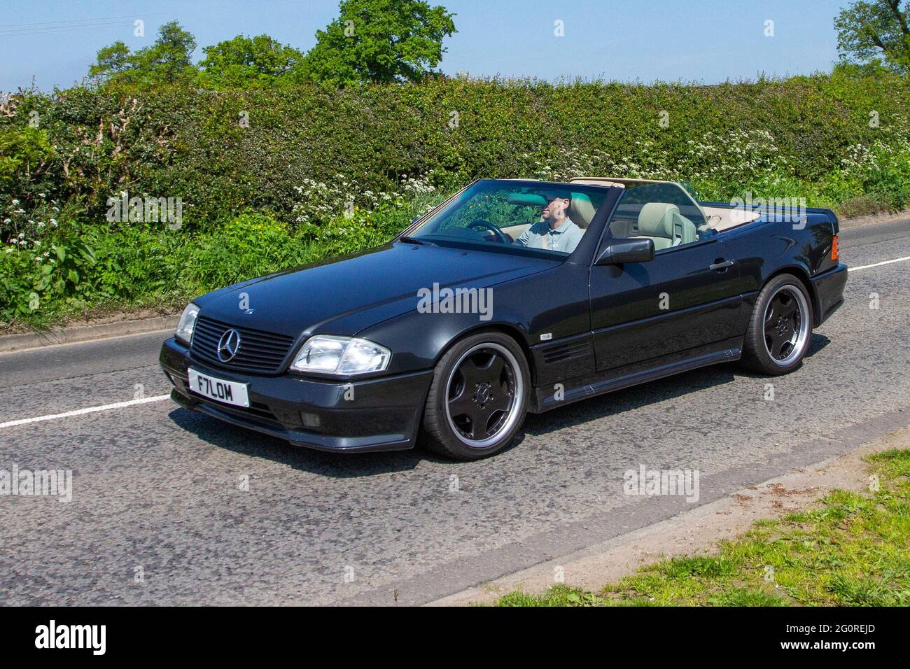 1990s mercedes benz sl class cars hi-res stock photography and images ...