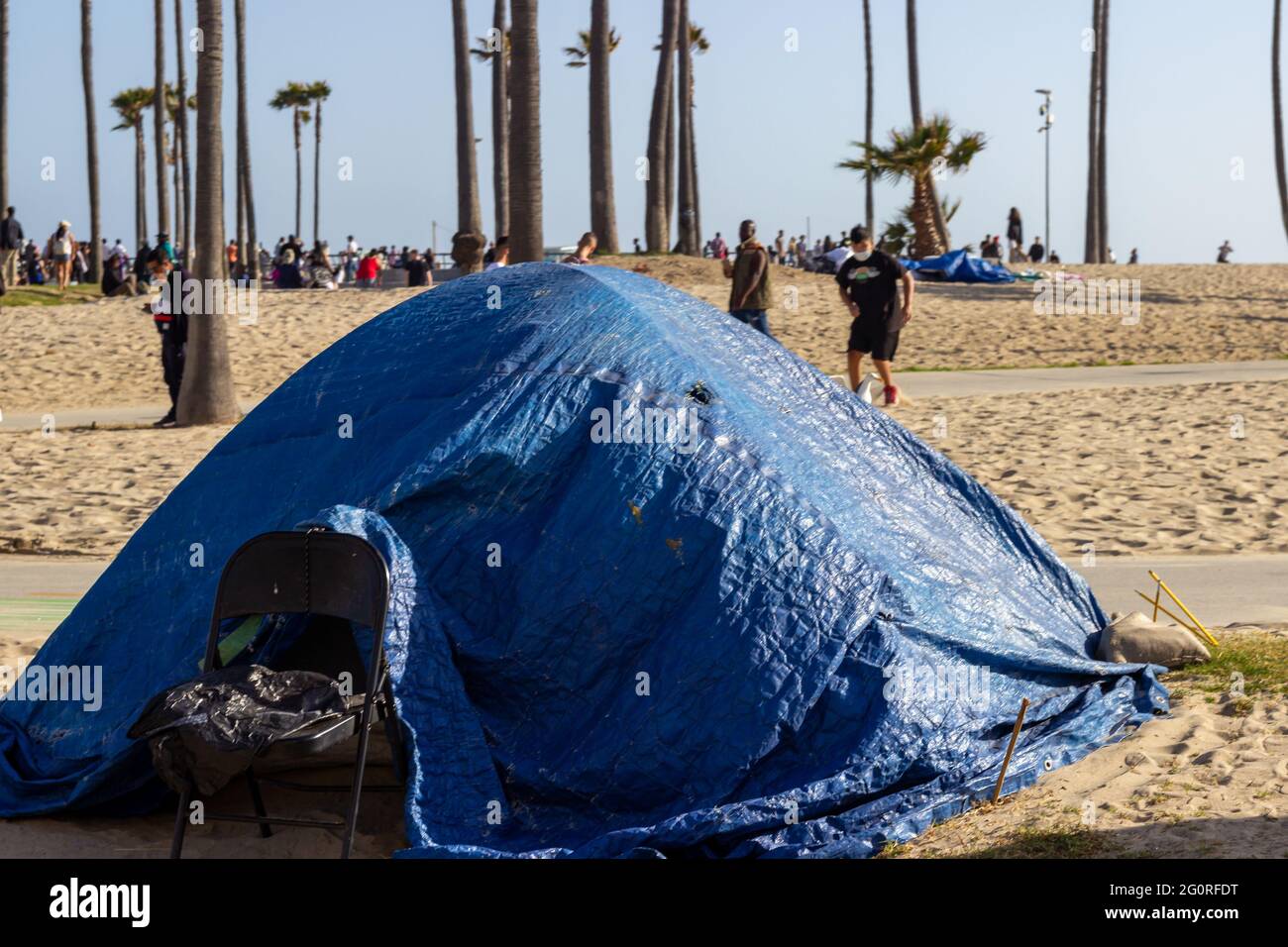 Los angeles santa monica homeless hi-res stock photography and images ...