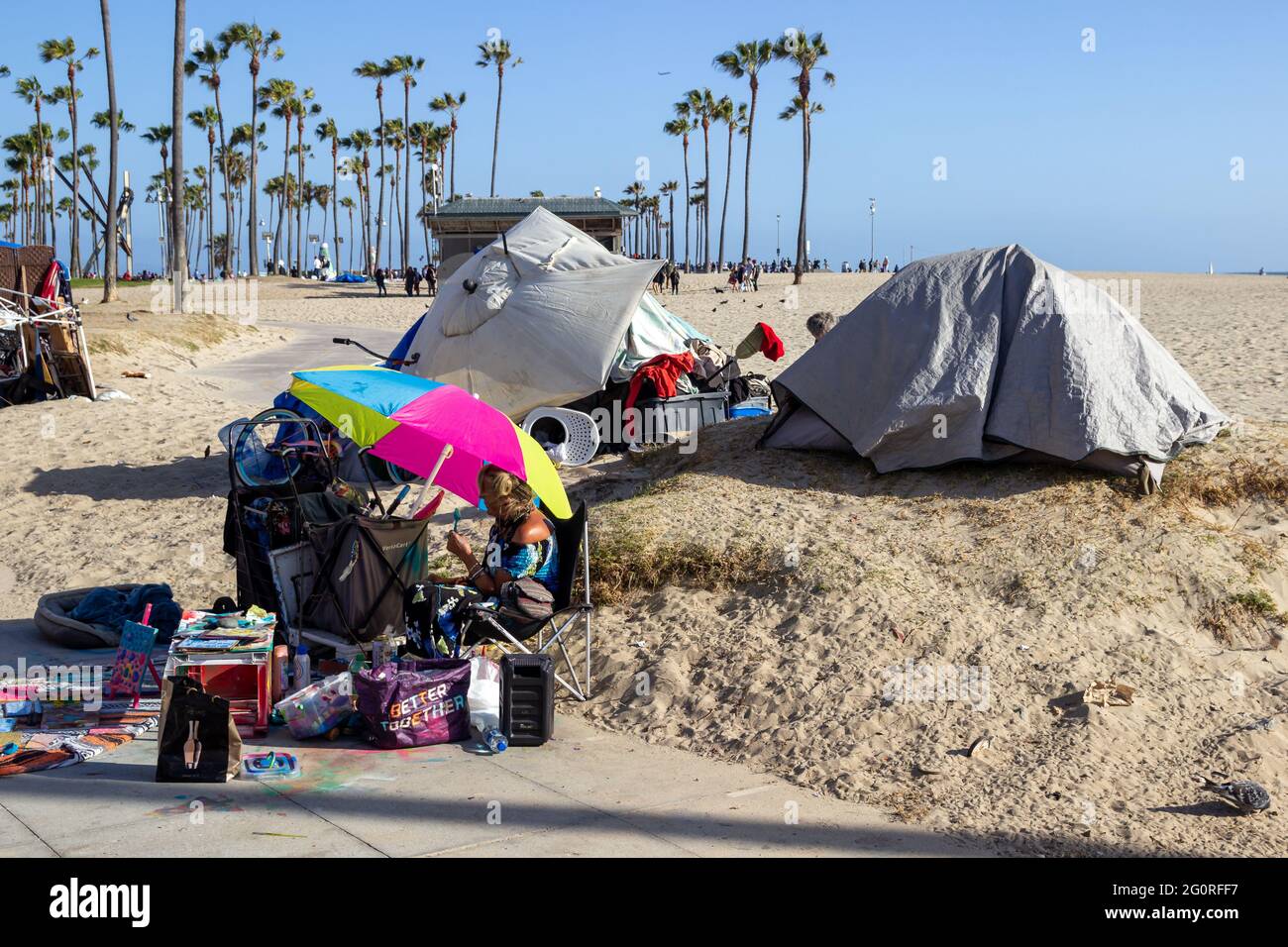 Homeless people venice beach hi-res stock photography and images - Alamy