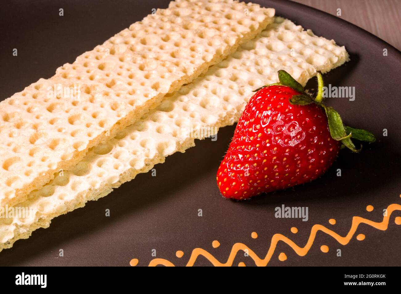 fresh strawberry and diabetic diet crunches - crispy waffle bread from ...