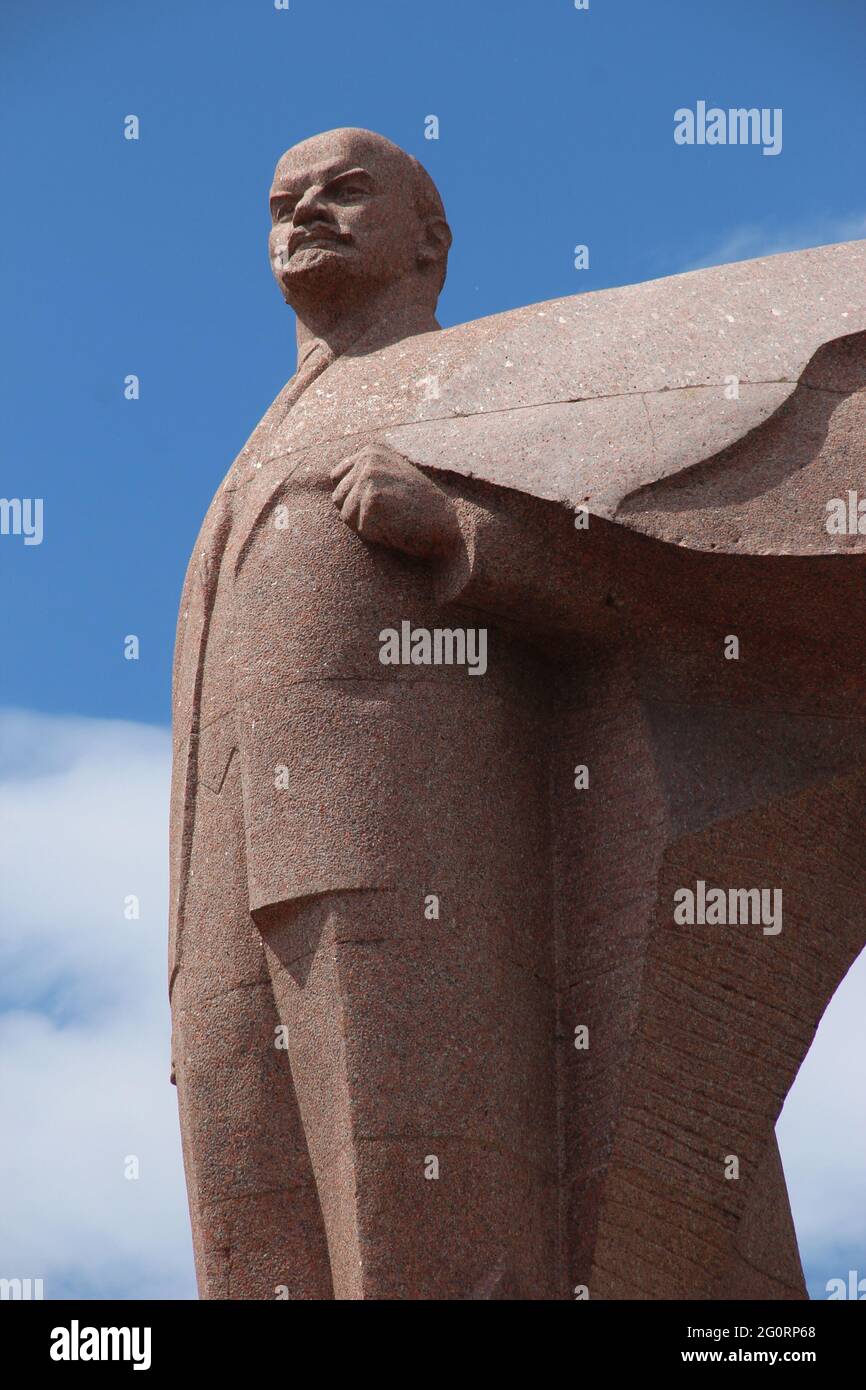 Vladimir Lenin monument outside the Parliament building in Tiraspol ...