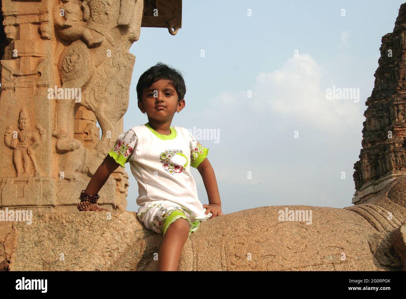Asian girl sitting on platform hi-res stock photography and images - Alamy