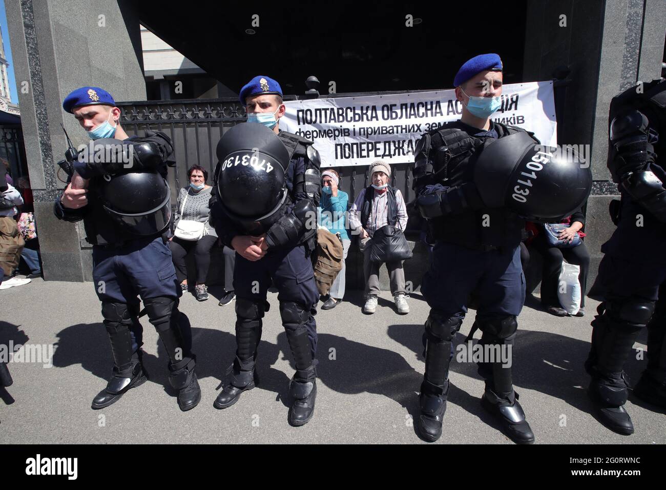 Ukrainian riot police stand hi-res stock photography and images - Alamy