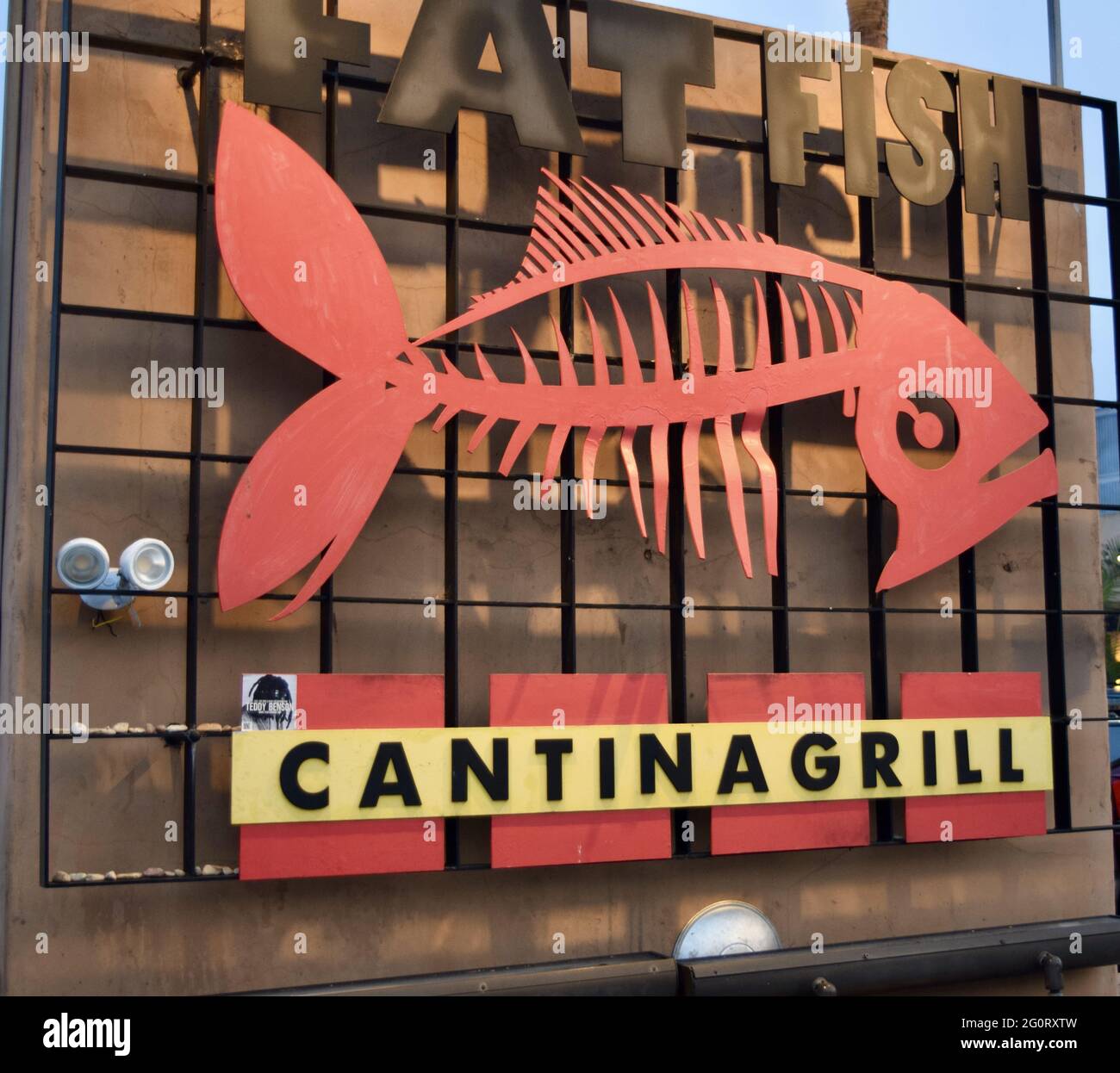 Metal fish sign hi-res stock photography and images - Alamy