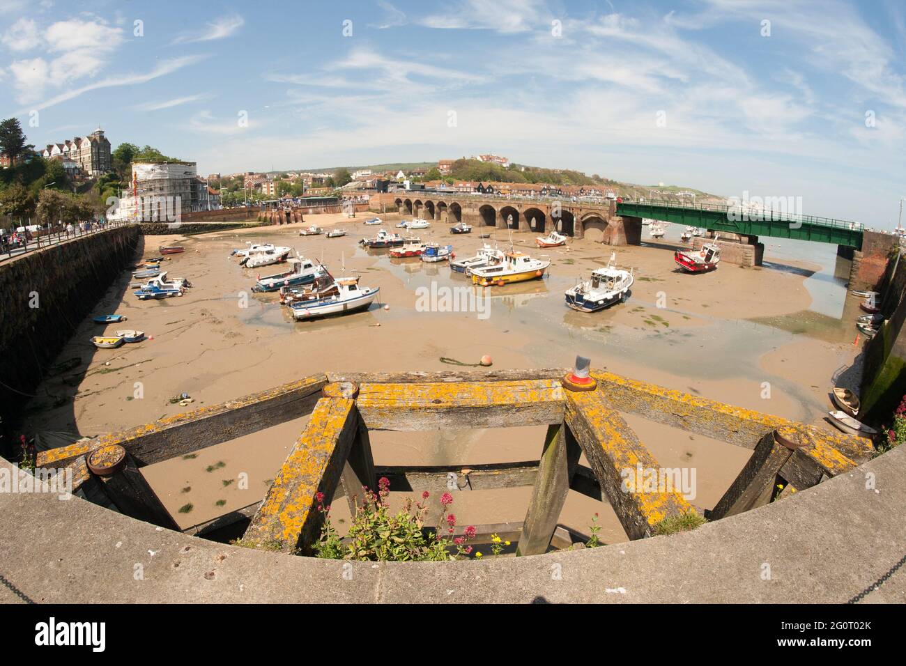 Folkestone harbour beach hi-res stock photography and images - Alamy