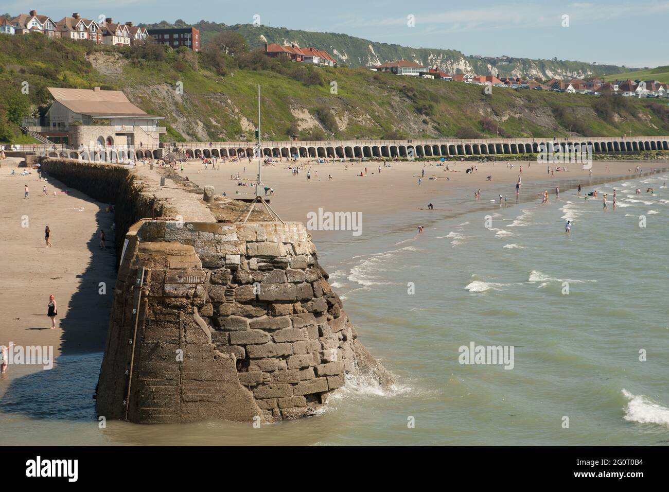 Folkestone harbour wall hi-res stock photography and images - Alamy