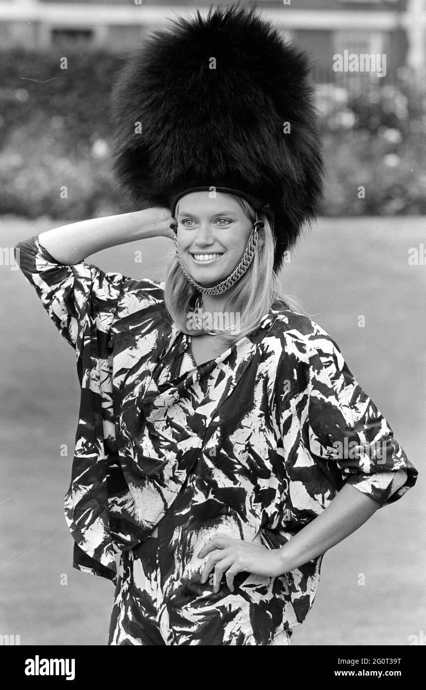 Anneka rice hi-res stock photography and images - Alamy