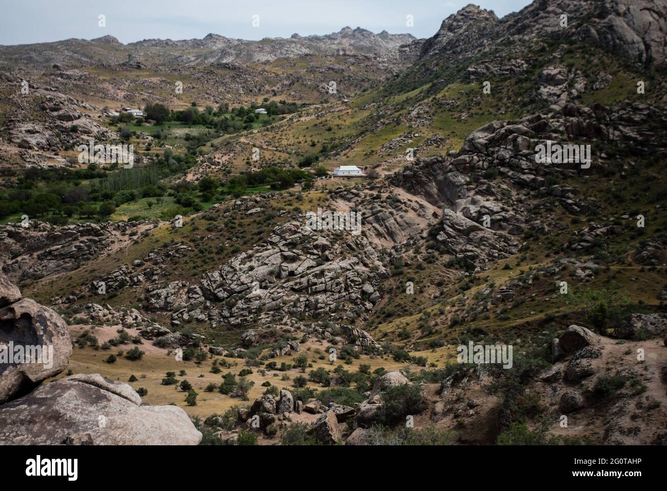 Exploring the Dara Valley and Soviet-era Langar village in the Nuratau ...