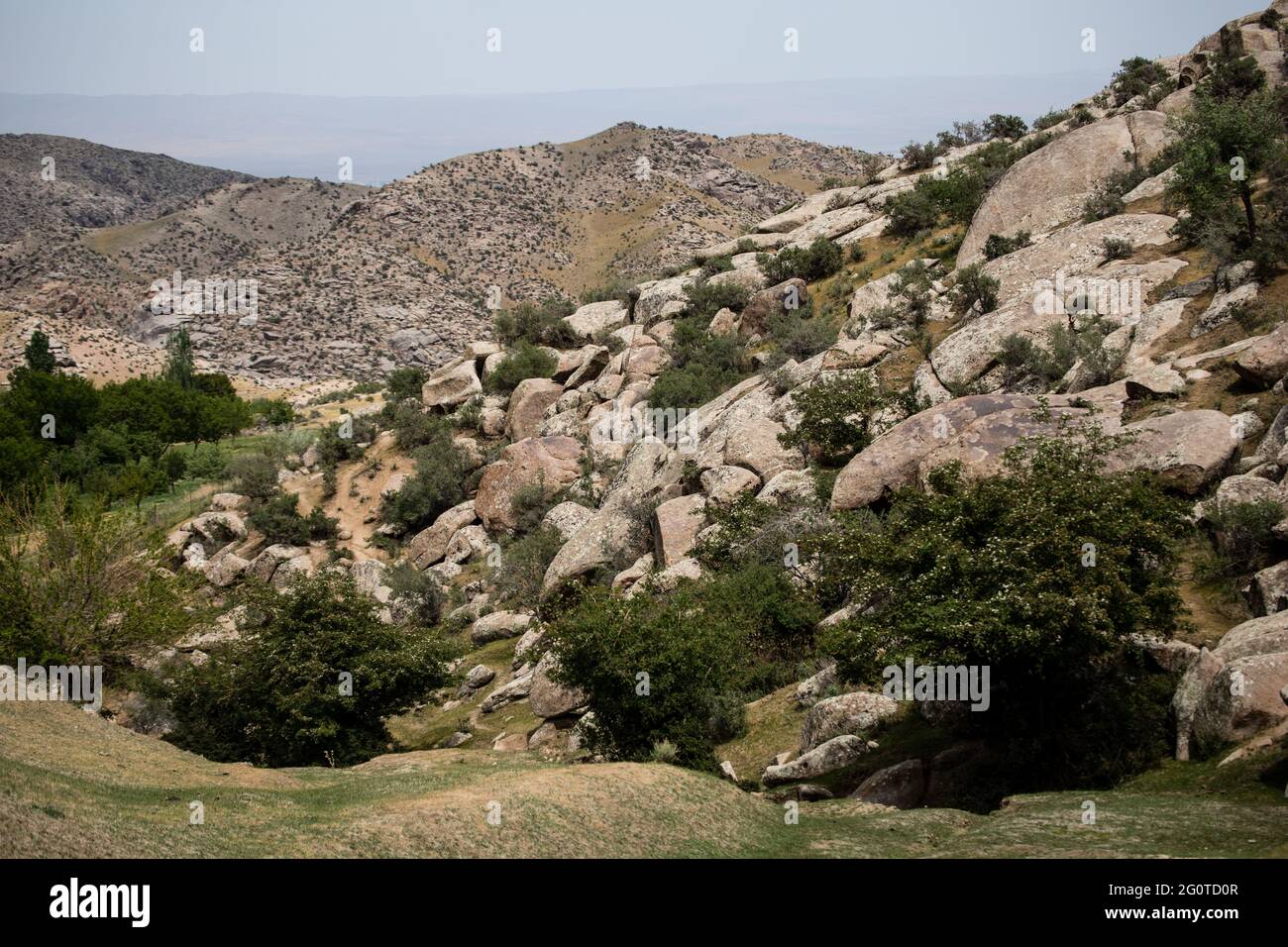 Exploring the Dara Valley and Soviet-era Langar village in the Nuratau ...