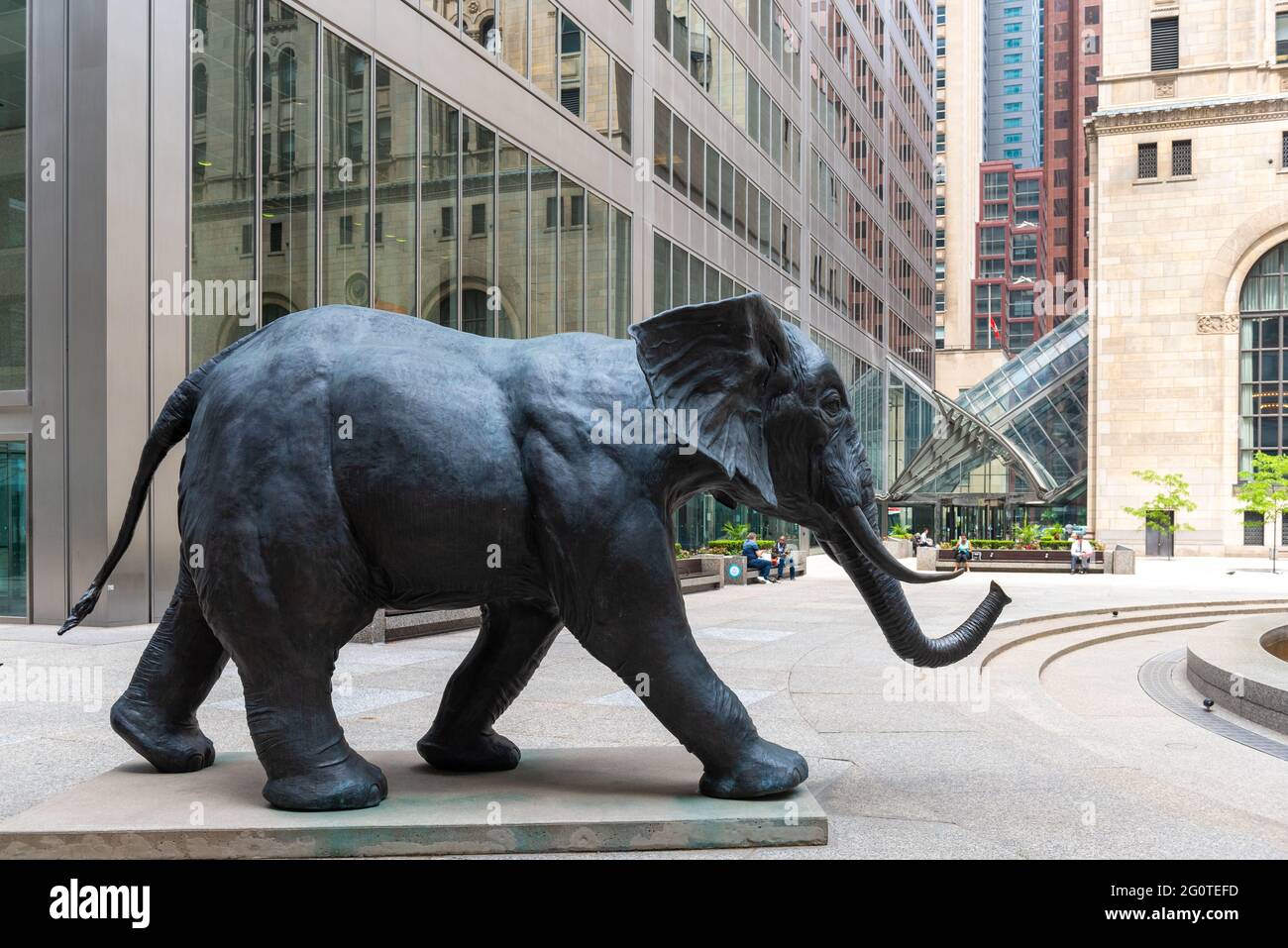 Sculpture Tembo, Mother of Elephants by Derrick S. Hudson, Toronto ...
