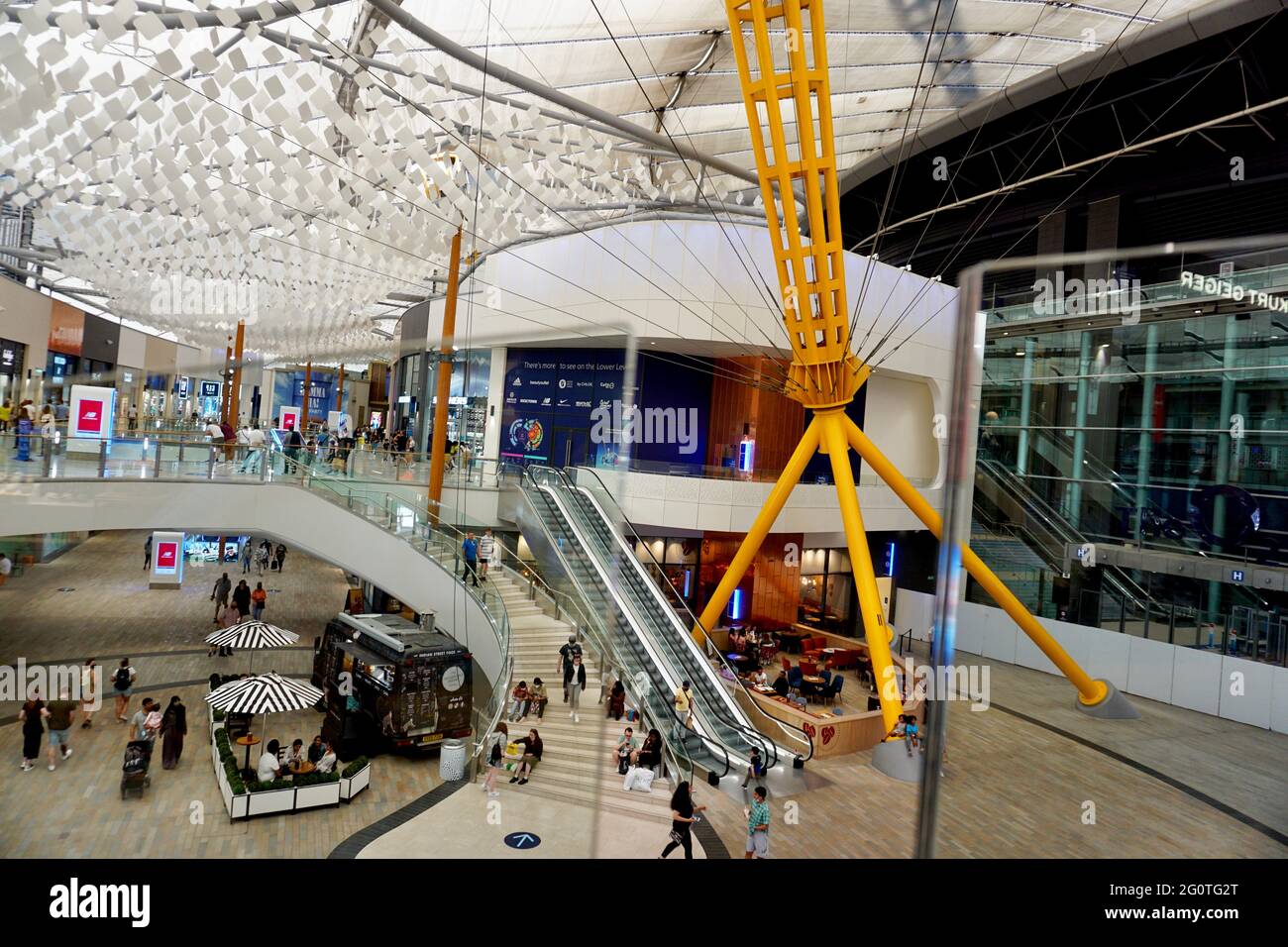 Icon outlet shopping centre hi-res stock photography and images - Alamy