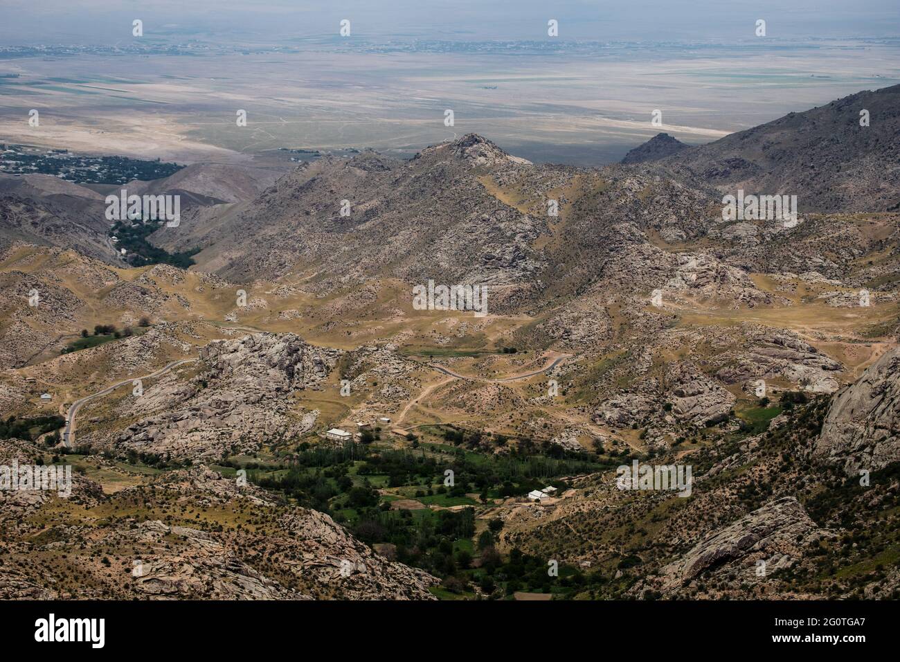 Exploring the Dara Valley and Soviet-era Langar village in the Nuratau ...