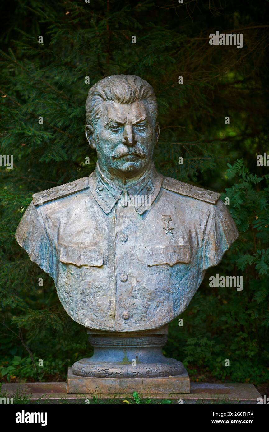 Monument to joseph stalin hi-res stock photography and images - Alamy