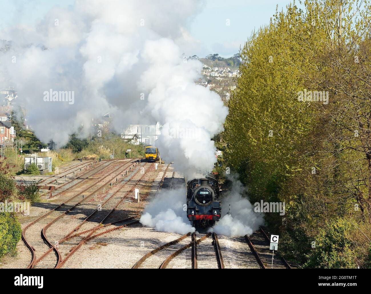 Steam train approaching Goodrington on the Dartmouth Steam Railway ...