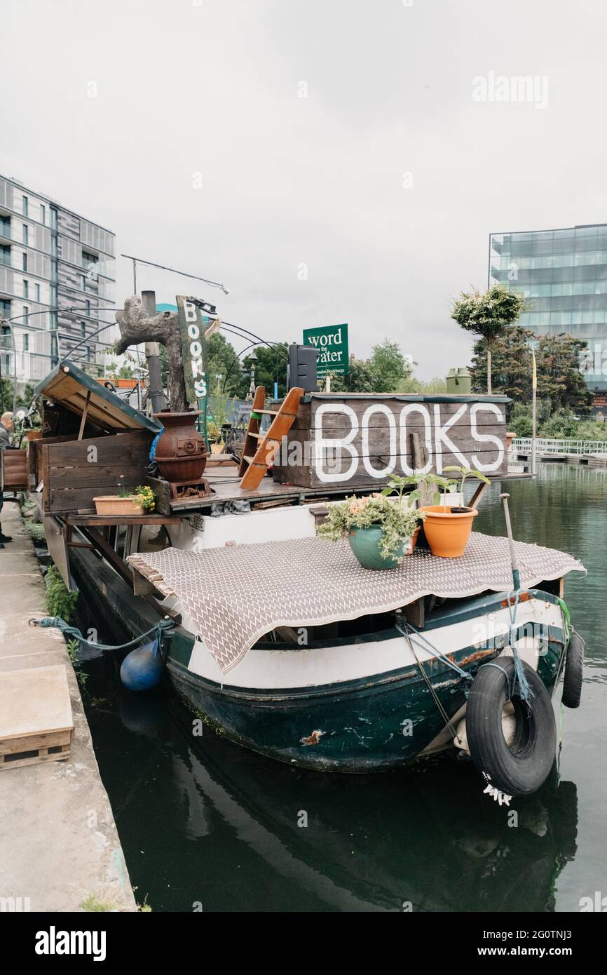 A floating bookshop Stock Photo - Alamy