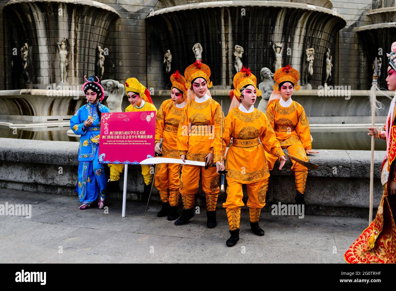 Chinese New Year parade in Lisbon (Portugal Stock Photo - Alamy