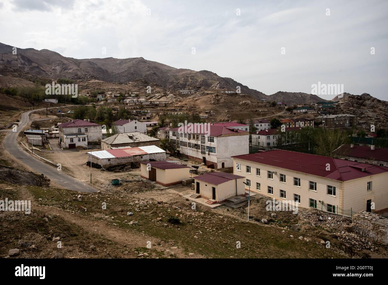 Exploring the Dara Valley and Soviet-era Langar village in the Nuratau ...