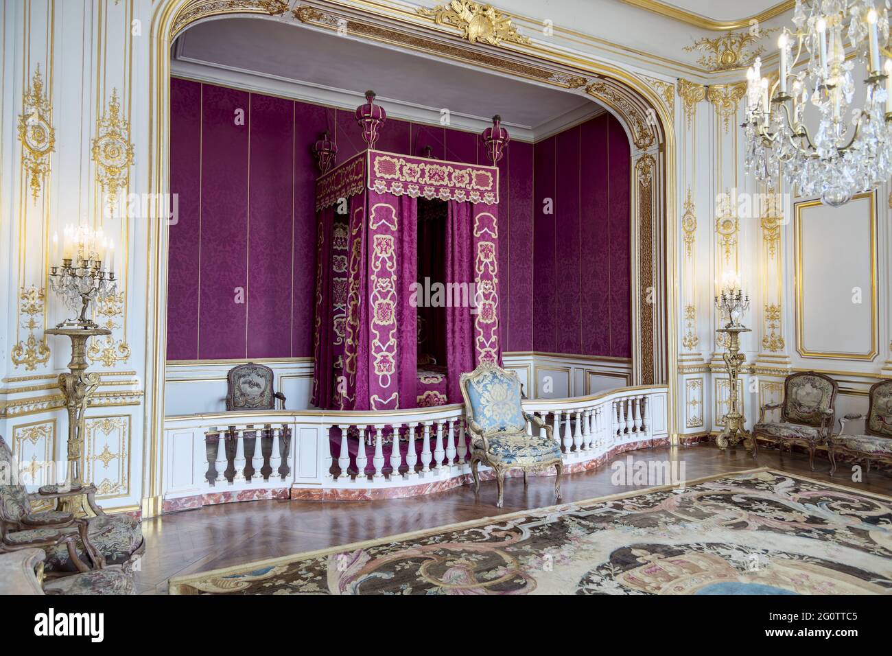 Cerimonial bedchamber hi-res stock photography and images - Alamy