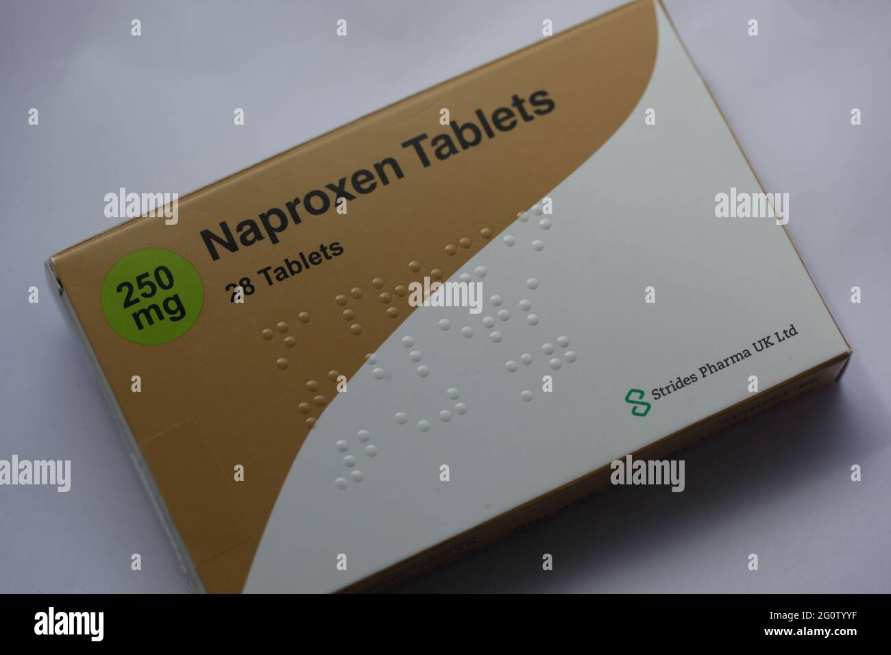 Naproxen tablets hi-res stock photography and images - Alamy